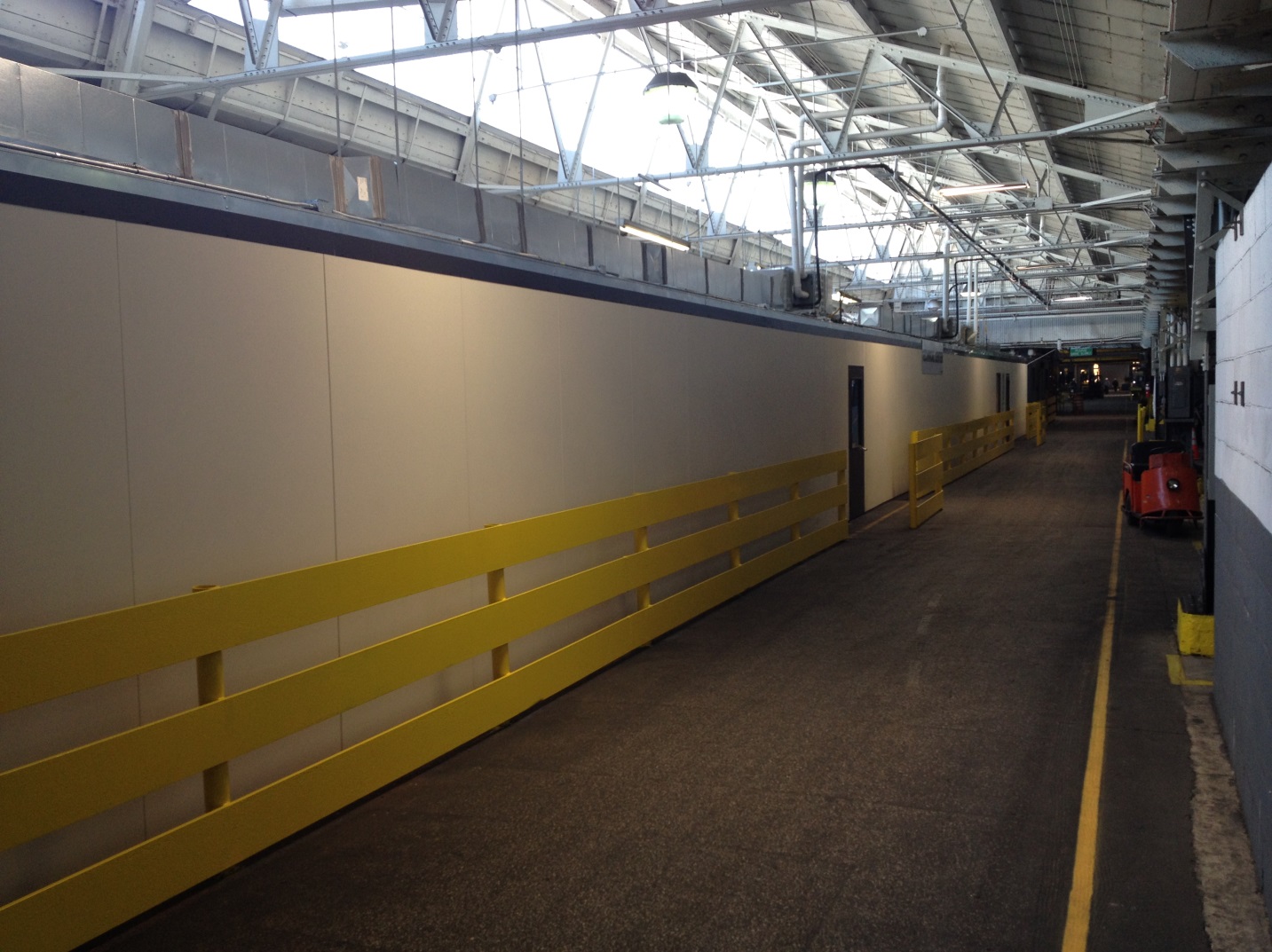 modular building with large rooms for engineering on plant floor